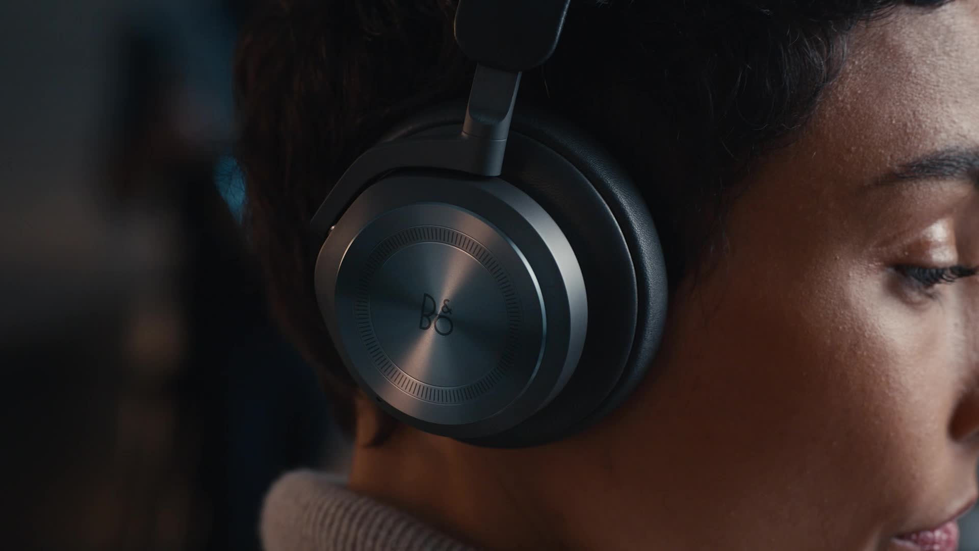 Casque circum-aural sans fil à réduction du bruit Bluetooth Bang & Olufsen Beoplay HX Noir ...